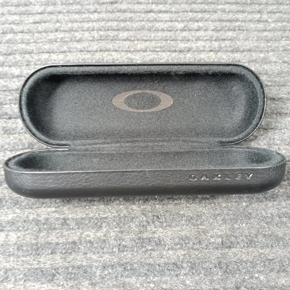 Oakley | Accessories | Oakley Sunglasses Hard Acessories Case Black ...